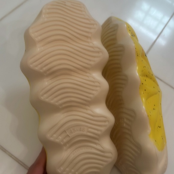 SpongeBob Squarepants | Shoes | Sponge Bob Fuzzy Lined Sliders | Poshmark